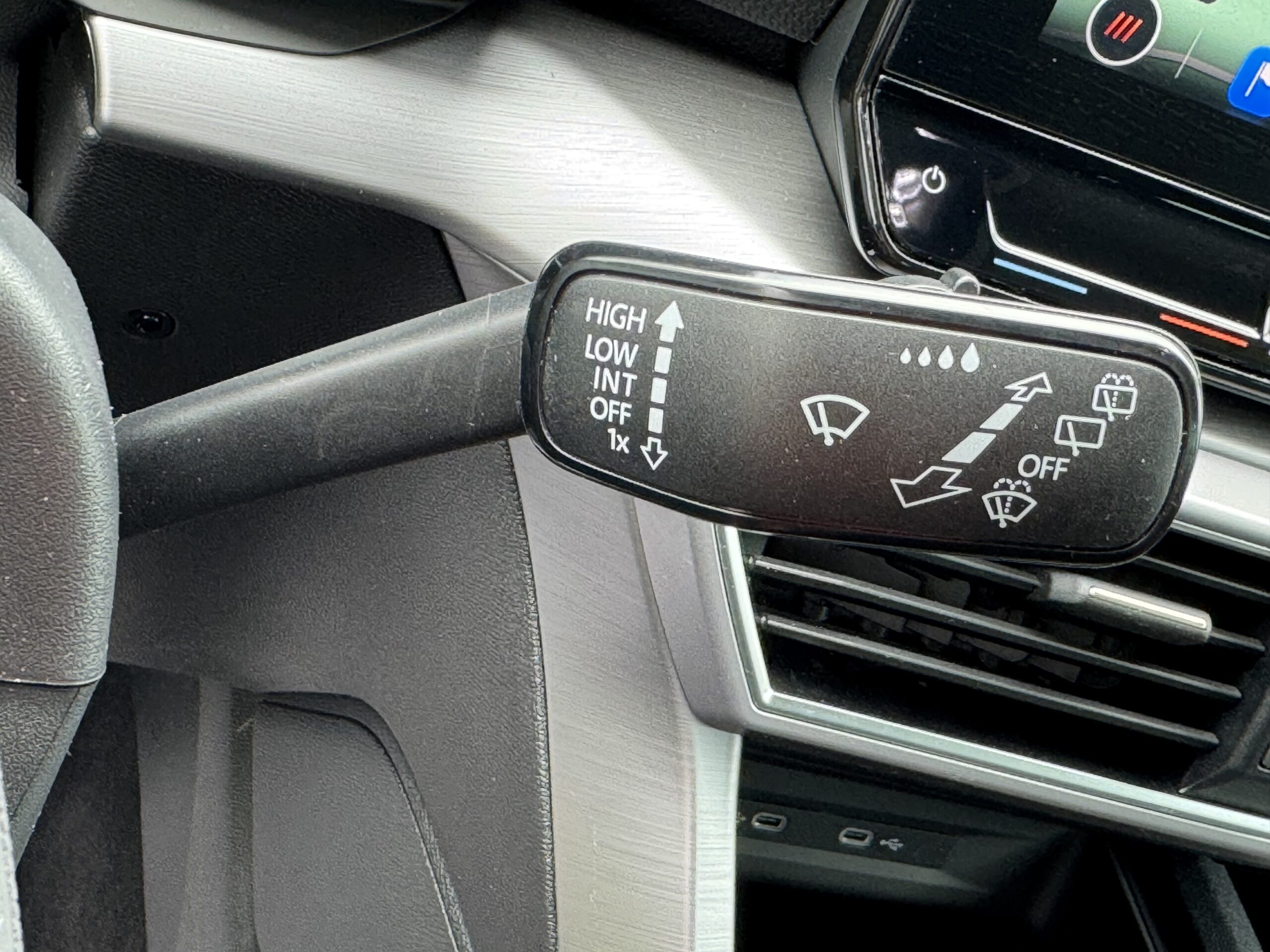 Seat Leon Limousine Automatik – Autozentrum Fischer