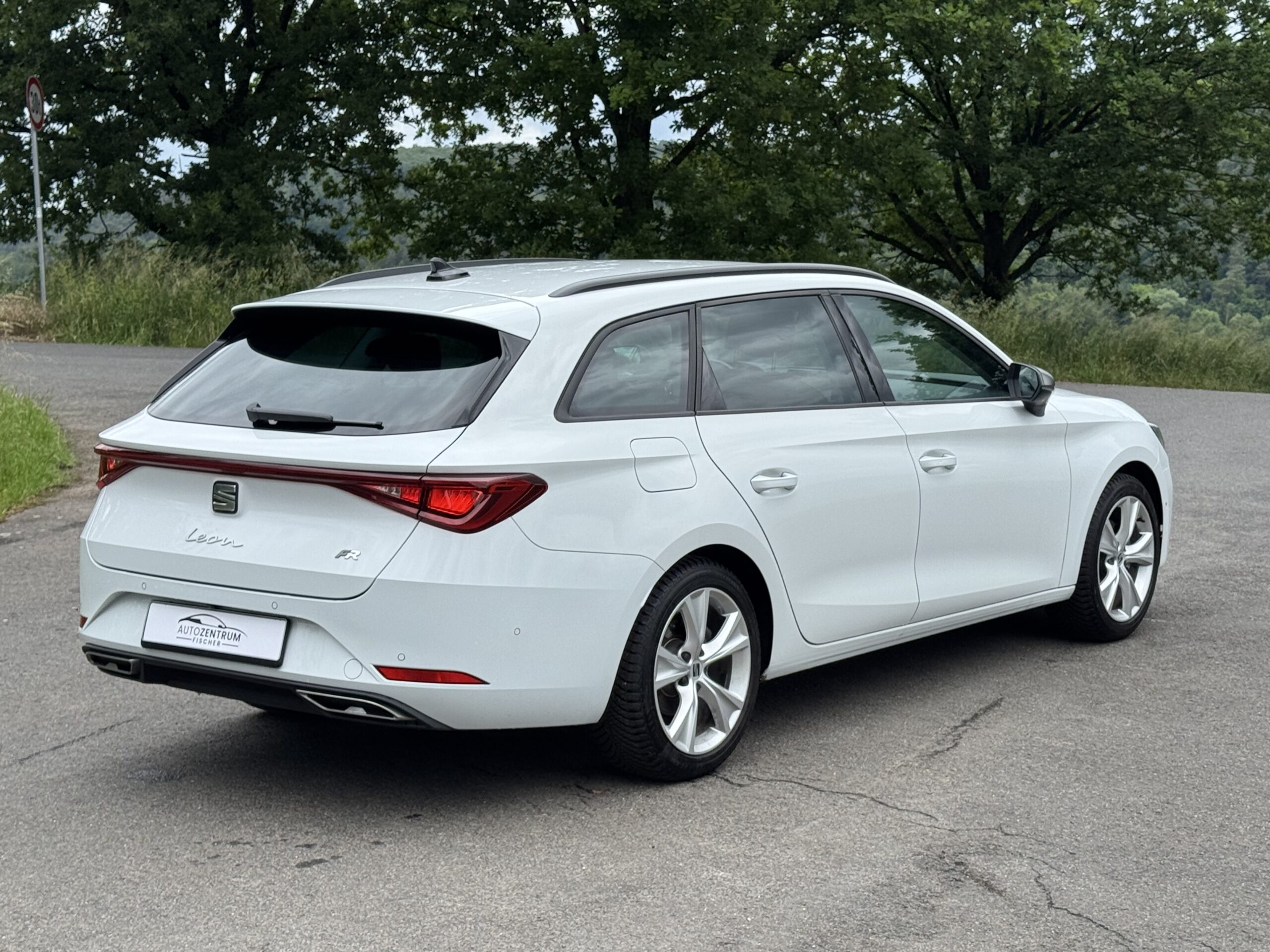 Seat Leon Limousine Automatik – Autozentrum Fischer