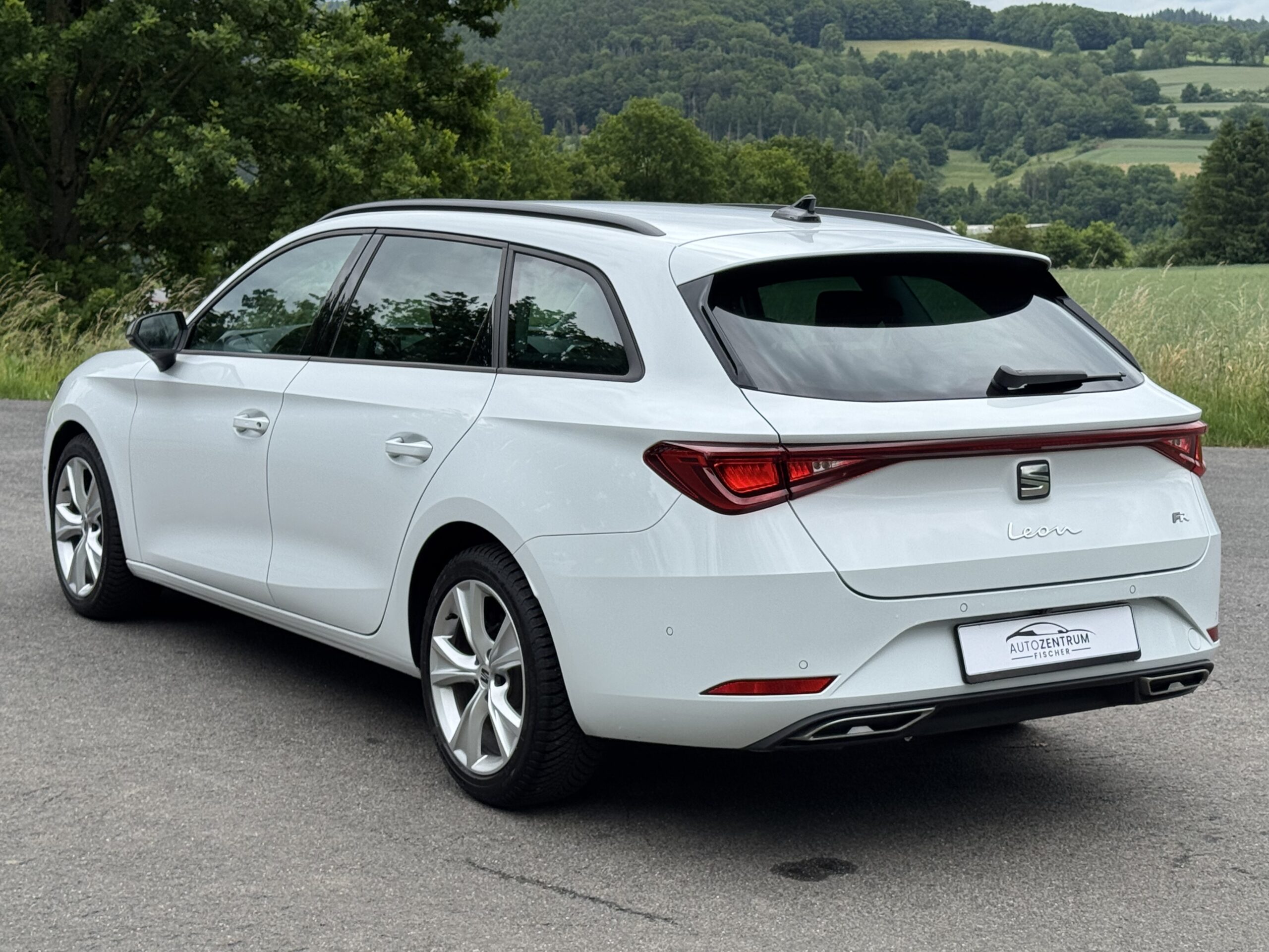 Seat Leon Limousine Automatik – Autozentrum Fischer