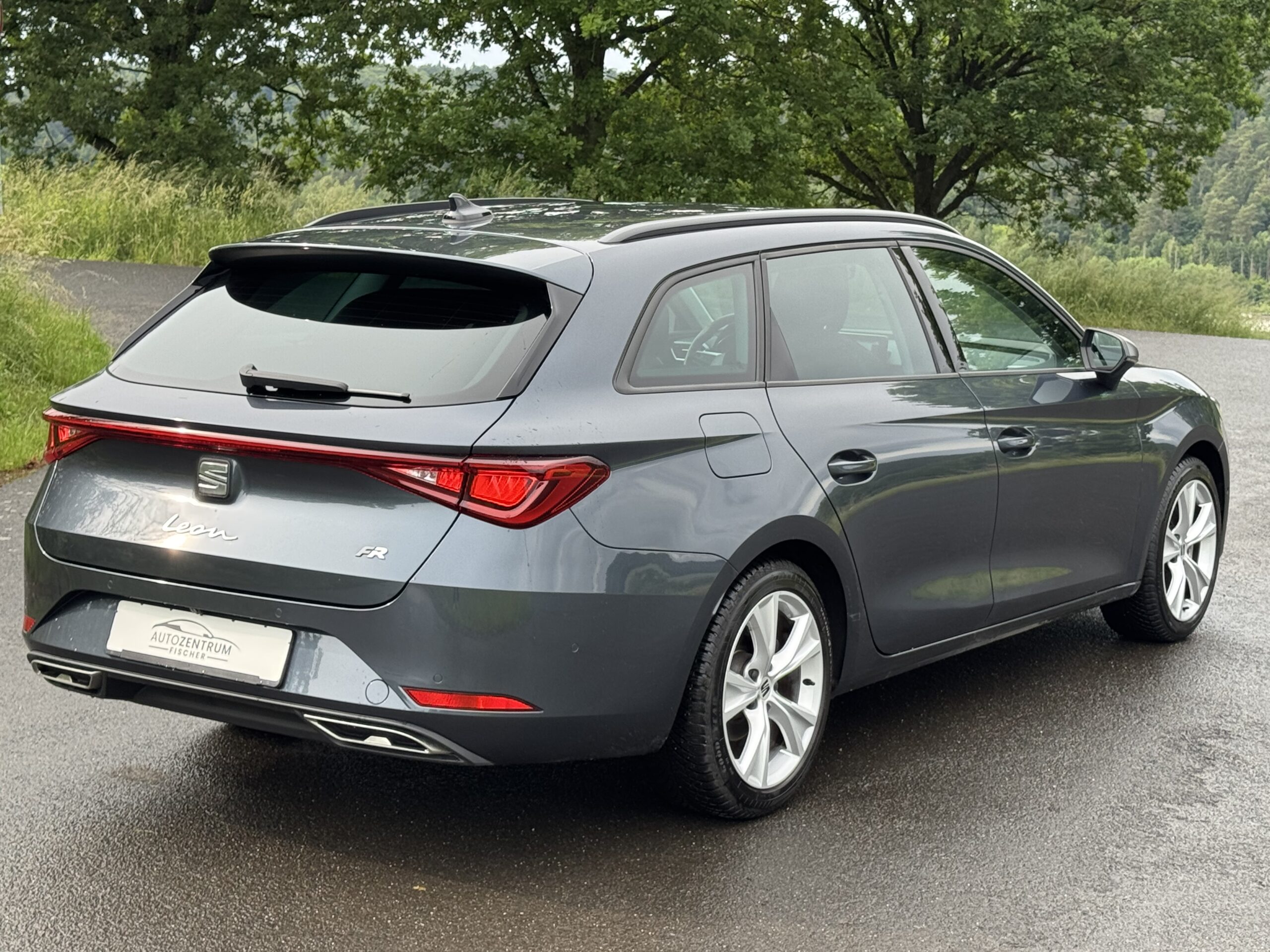 Seat Leon Limousine Automatik – Autozentrum Fischer